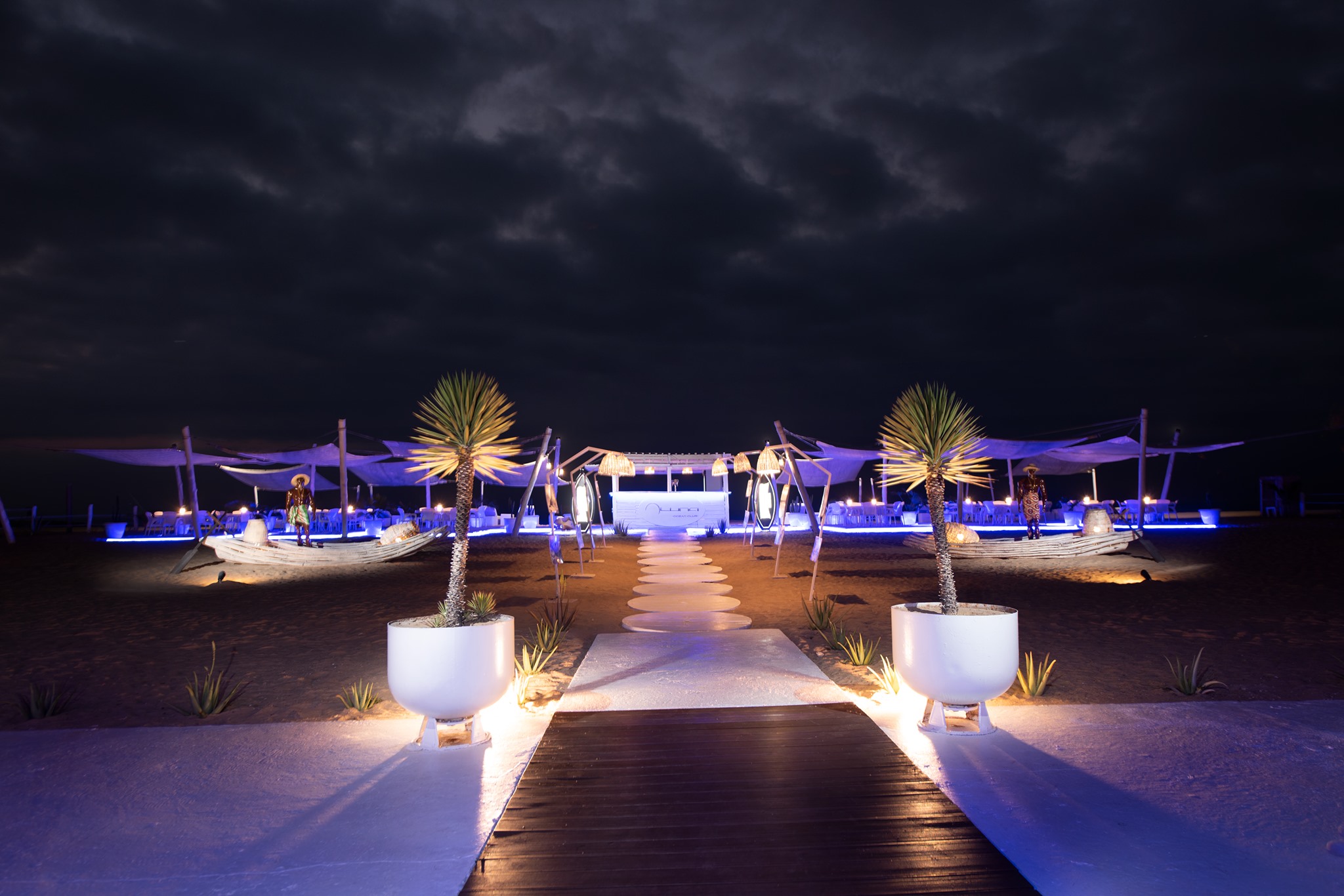 Luna Ocean Club – LNL – Where to Dine, Drink & Stay in Angola