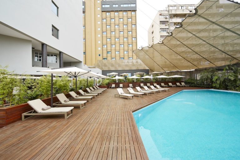 Flamingo Bay Resort – LNL – Where to Dine, Drink & Stay in Angola