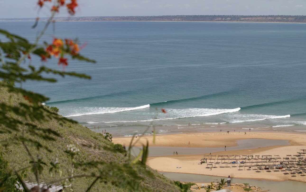 As melhores praias de Luanda – LNL – Where to Dine, Drink & Stay in Angola