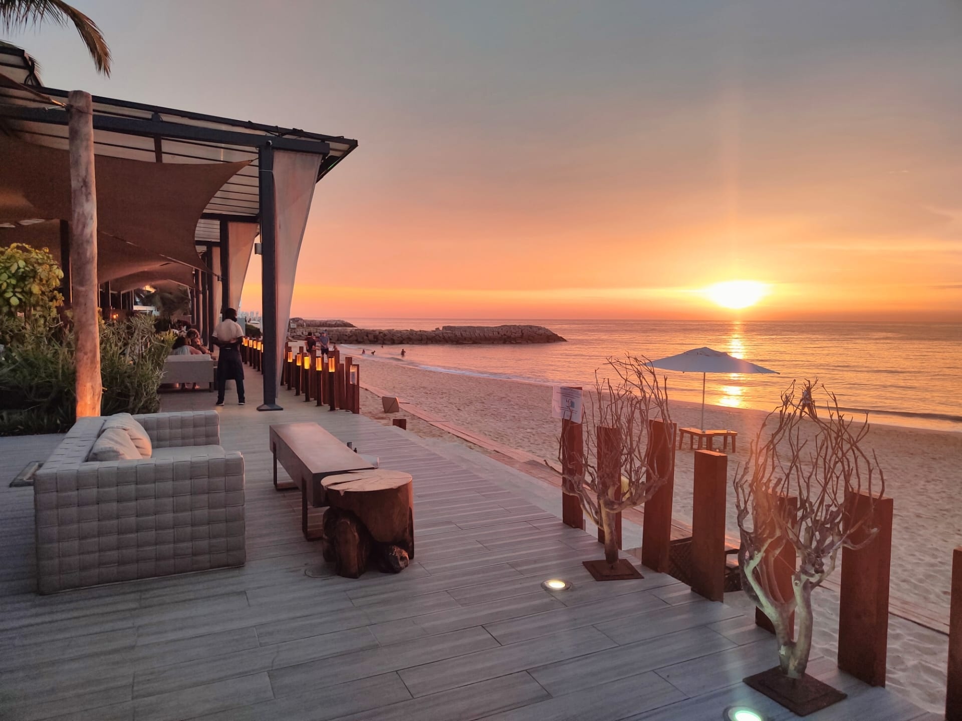 As melhores praias de Luanda – LNL – Where to Dine, Drink & Stay in Angola