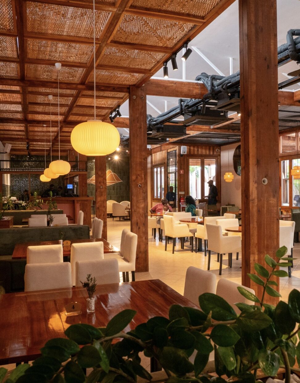 12 novos restaurantes a visitar em Luanda: Edição Novembro 2024 – LNL ...